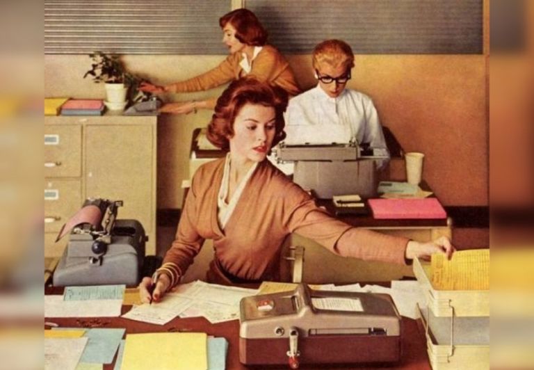 Hot Secretaries of the Past: The Best Pics on the website Fotojaba.com